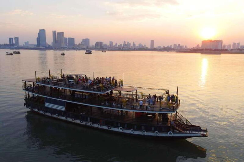 Phnom Penh: Sunset Dinner Cruise with English Speaking Guide - What Reviewers Say