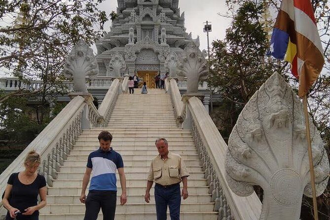 Phnom Penh Tour Guides - FAQs