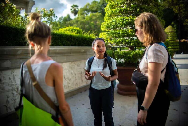 Phnom Penh: Walking Highlight City Tour - Exploring Local Food and Hidden Corners