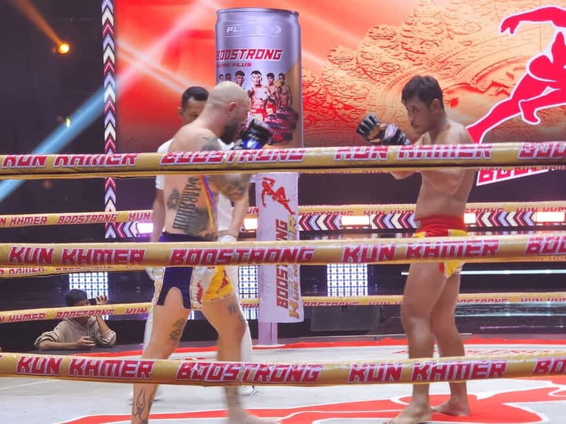 Phnom Penh:Kun Khmer Kickboxing Match at National TV Stadium - Who Will Love This Tour?