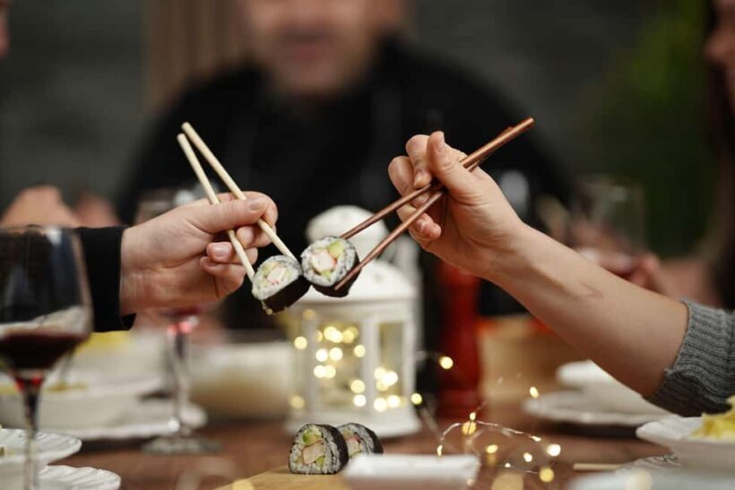 Phoenix: Sushi Making Cooking Class at a Local Wine Bar - Key Points