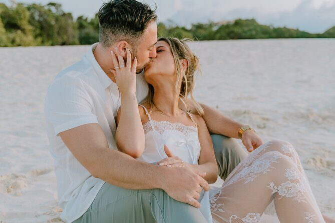 Photographer-Capture Memories in Aruba-Candid Photography Session - Key Points