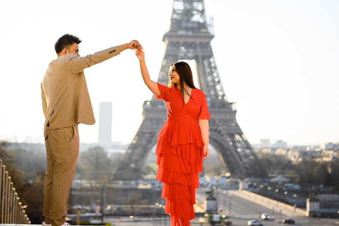 Photographer, Professional Photo Shoot - Eiffel Tower - Pricing and Value