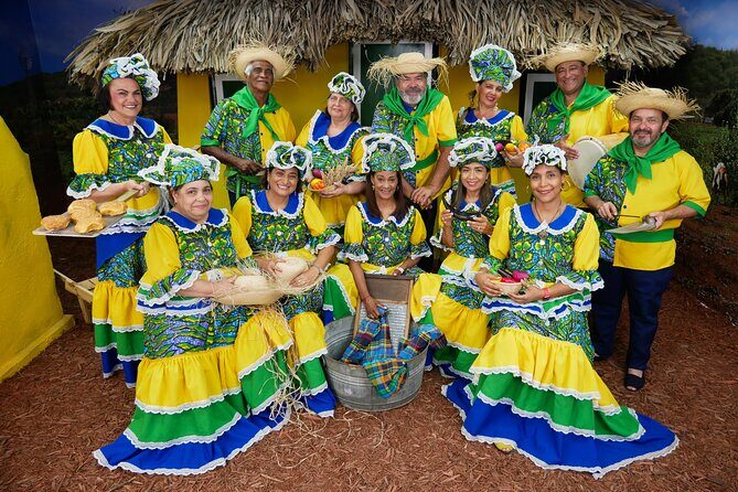 Photoshoot Activity with Traditional Curacao Attire - Key Points