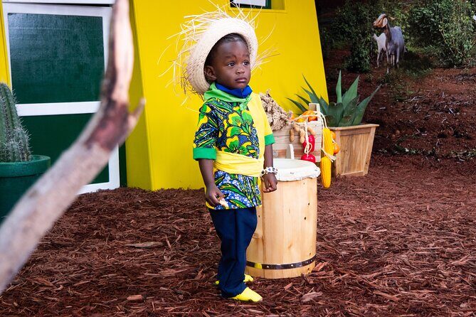 Photoshoot Activity with Traditional Curacao Attire - Details That Matter