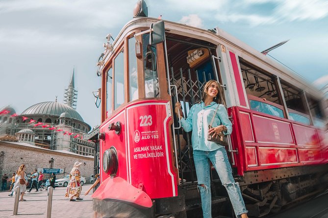 Photoshoot in Istanbul Professional Photographer - Capturing Iconic Locations