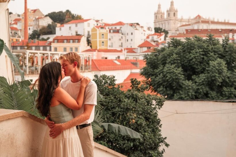 Photoshoot in Lisbon - Discovering Lisbon Through Your Lens