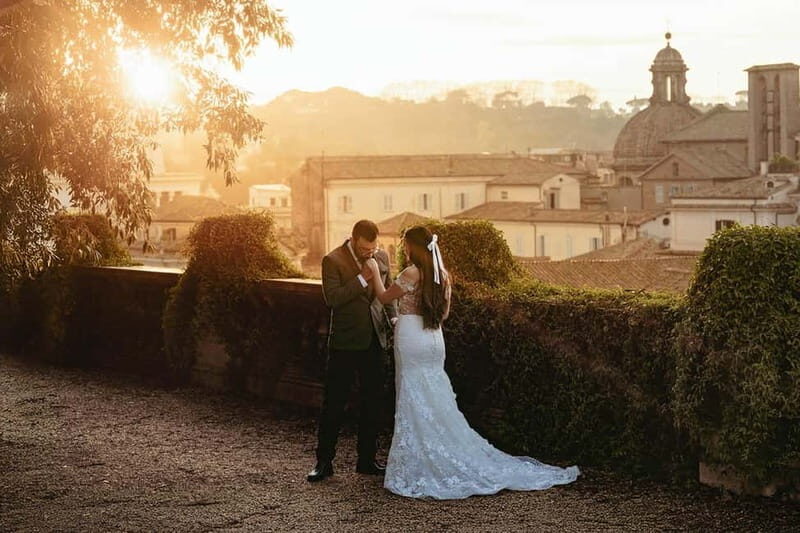 Photoshoot in Rome for couples - Who Will Love This Experience?