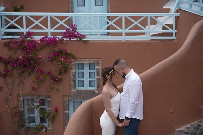 Photoshoot in Santorini Oia - Pricing and Package Details