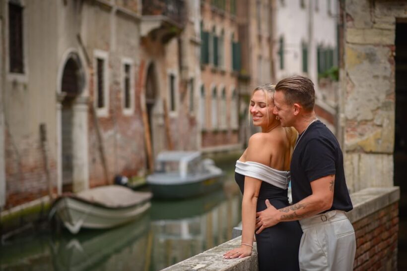 Photoshoot in Venice: Your Story, Our Lens - Book Now! - The Skill and Warmth of Your Photographer