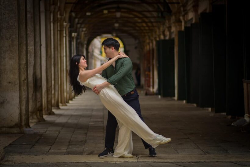 Photoshoot in Venice: Your Story, Our Lens - Book Now! - The Review Highlights