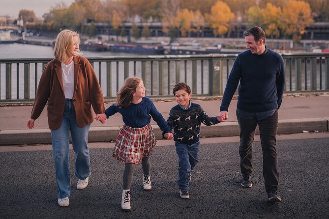 Photoshoot with a Pro Photographer in Paris - Who Should Book This Experience?