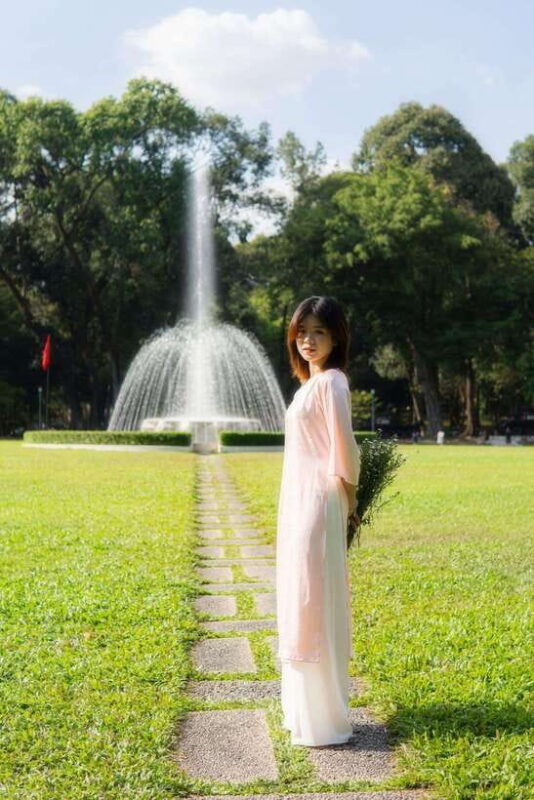 Photoshoot With A Talented Photographer Tour In Da Nang City - FAQs