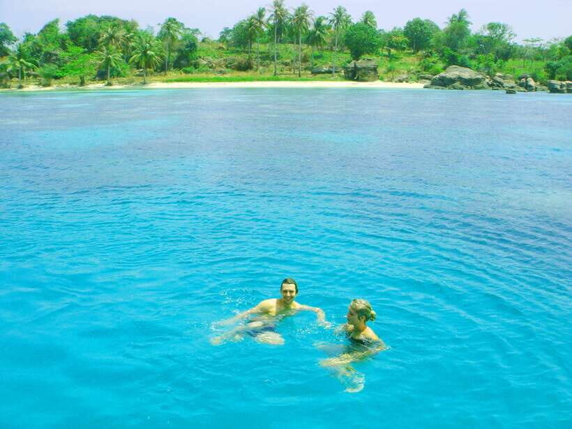 Phu Quoc: 3 Island Tour by Boat with Guide - Food and Drinks