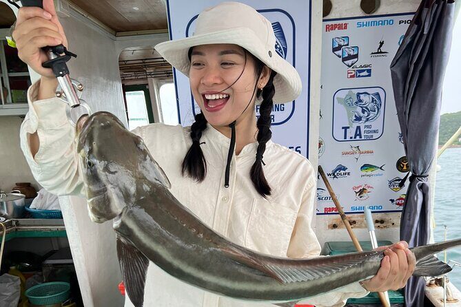 Phu Quoc Deep Fishing Tour - Starting the Day: Early Pickup and Sunset Views