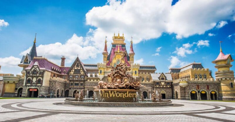 Phu Quoc: VinWonders Entry Ticket with Optional Safari - Key Points