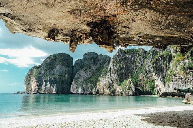 Phuket: Best of Phi Phi Islands Snorkeling Tour with Lunch - Practical Tips and Considerations