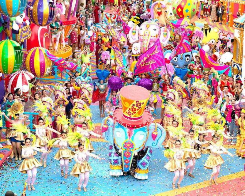 Phuket: Carnival Magic Show Royal Seat with Dinner - Key Points