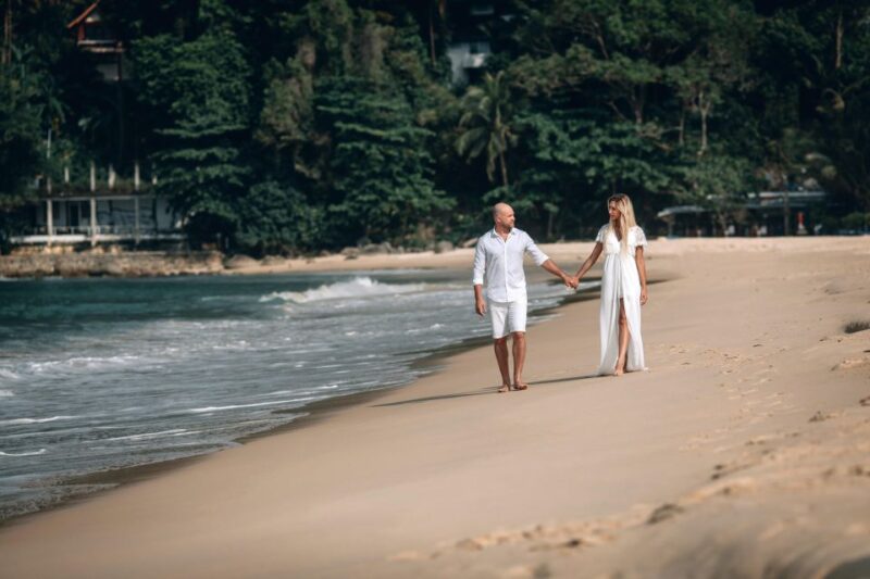 Phuket: couple photoshoot at Surin Beach - FAQs