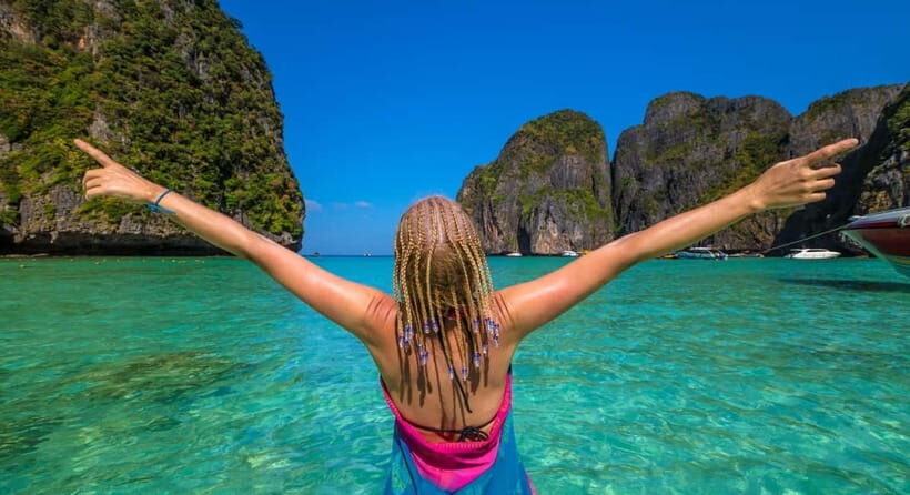 Phuket : Phi Phi Island Trip by Speedboat with Lunch - Key Points