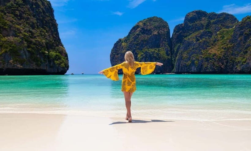 Phuket : Phi Phi Island Trip by Speedboat with Lunch - What to Expect During the Day