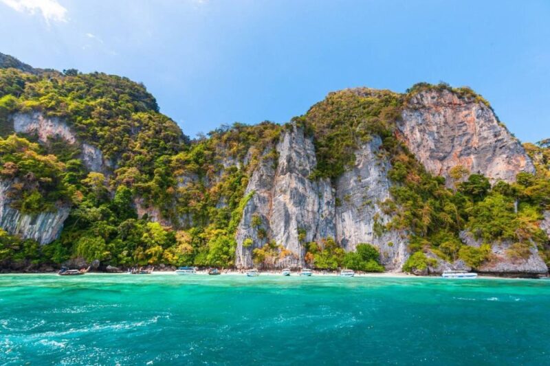 Phuket: Phi Phi Islands and Maya Bay Day Trip with Lunch - Key Points