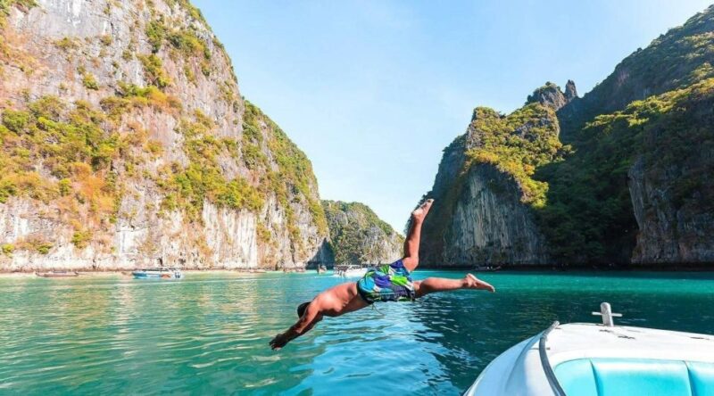 Phuket: Phi Phi, Maya Bay, and Khai Island with Buffet Lunch - Transportation and Group Size