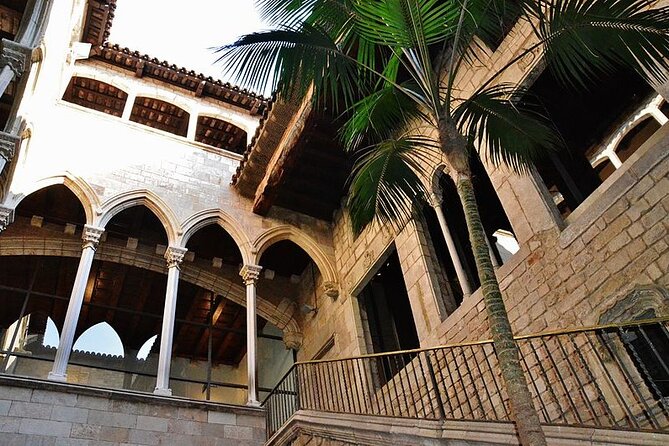 Picasso Museum Guided Tour With Skip the Line Ticket - Accessibility and Transportation