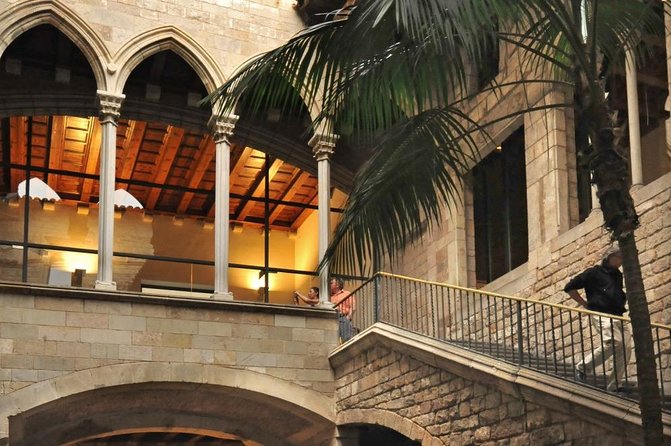 Picasso Small Group Walking Tour With Museum Skip the Line Ticket - Highlights of the Walking Tour