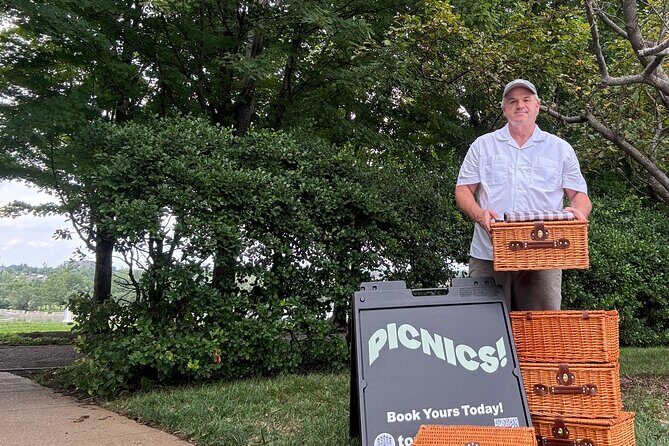 Picnic for 2-3 in Forest Park: 3-4 Restaurants in Every Basket! - A Closer Look at the Picnic Experience