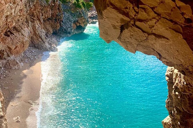 Picnic on Croatian Secret Beach - The Perfect Small-Group Experience