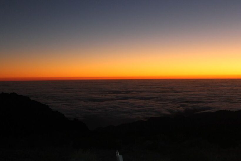 Pico do Arieiro: Private 4x4 Sunrise Trip with Hot Drinks - The Highlight: Sunrise at Pico do Arieiro
