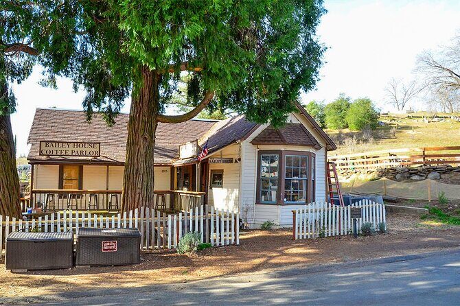 Pies & Pickaxes: A Historic Walking Tour of Julian, CA - Final Word