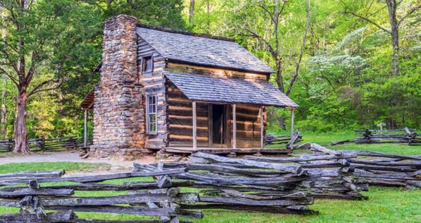 Pigeon Forge: Cades Cove Tour in a Pink Panorama Van - An In-Depth Look at the Cades Cove Tour Experience