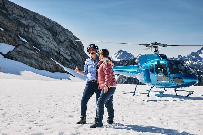 Pilots Choice: 2 Glaciers & Snow Landing  35min - Key Points