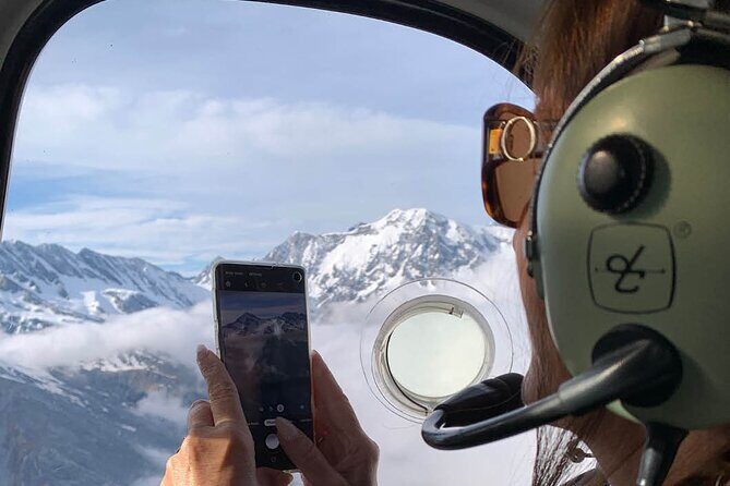 Pilots Choice: 2 Glaciers & Snow Landing  35min - FAQ