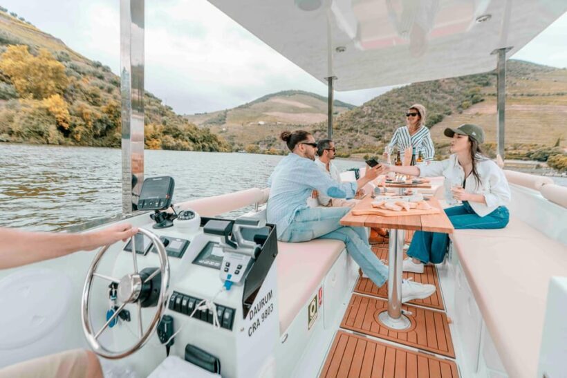 Pinhão: Private Electric Boat Tour 1h- Wine Tasting Included - The value: what’s included and what’s not