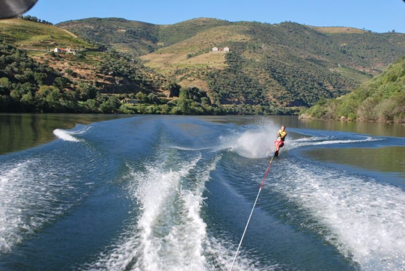 Pinhão: River Douro Speedboat Tour with Water Sports - Key Points