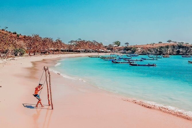 Pink Beach and Southeast Gili Islands Private Tour  Full Day - Introduction
