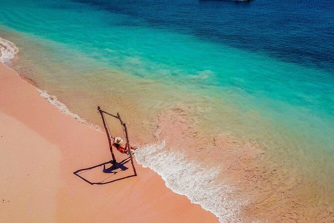 Pink Beach and Southeast Gili Islands Private Tour  Full Day - Key Points