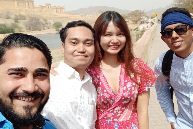 Pink city private Day Tour by Tuk Tuk with English speaking driver.. - FAQ