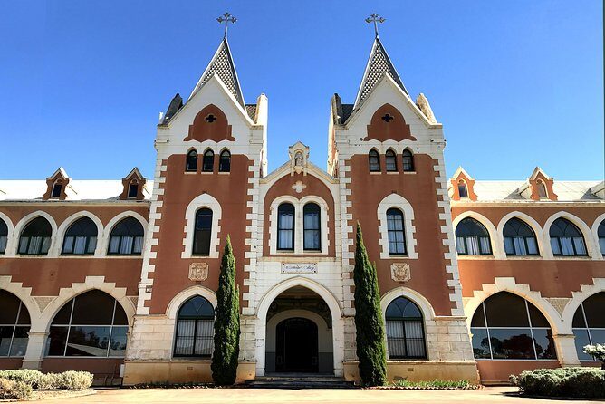 Pinnacles Desert & New Norcia Day Tour from Perth - Exploring the Pinnacles Desert & New Norcia: A Deep Dive into the Tour