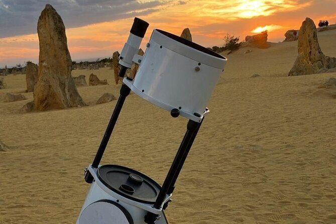 Pinnacles Desert Sunset and Stargazing Adventure Tour - Key Points