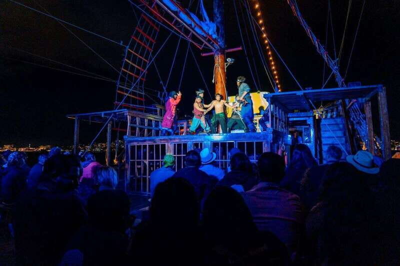 Pirates of the Bay - Night Tour - The Experience: What to Expect on the Pirates of the Bay Night Tour