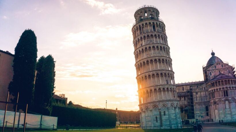 Pisa: Sightseeing Walking Tour - Key Points
