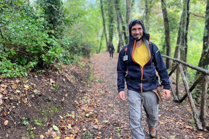 Pitigliano in the Footstep of the Etruscan: Hike and Wine Tasting - Participant Requirements and Restrictions