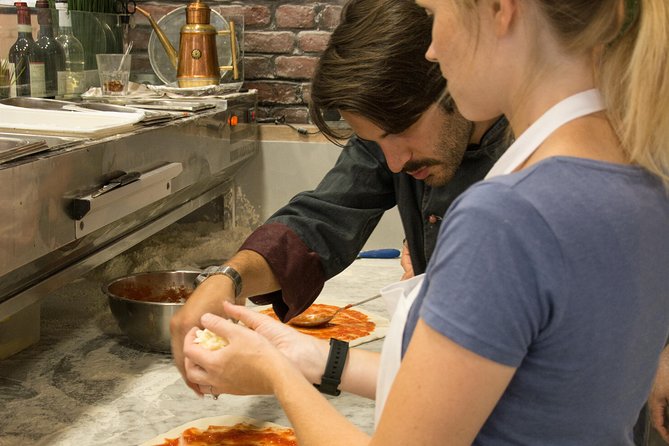 Pizza Hands On In The Heart of Rome - Key Points