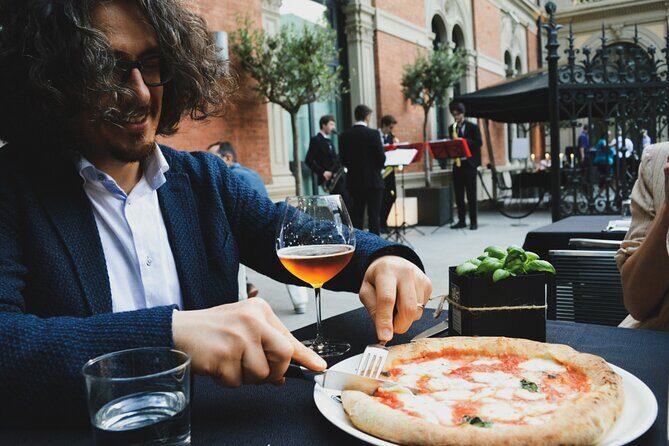 Pizza Walking Tour in Manhattan with Friendly Local Guide - Who Should Consider This Tour?