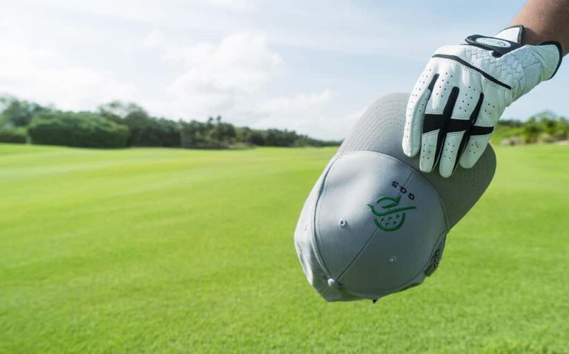 Play Moon Palace Golf Course W/Clubs - Key Points