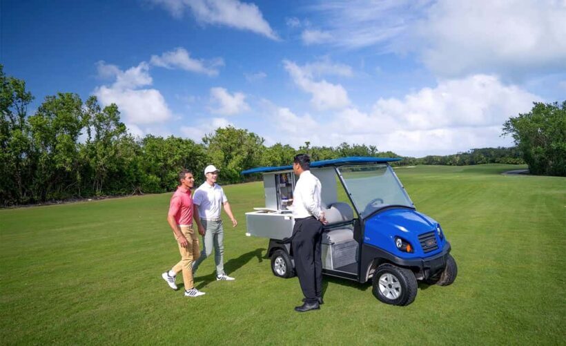 Play Moon Palace Golf Course W/Clubs - Who Will Love This Experience?
